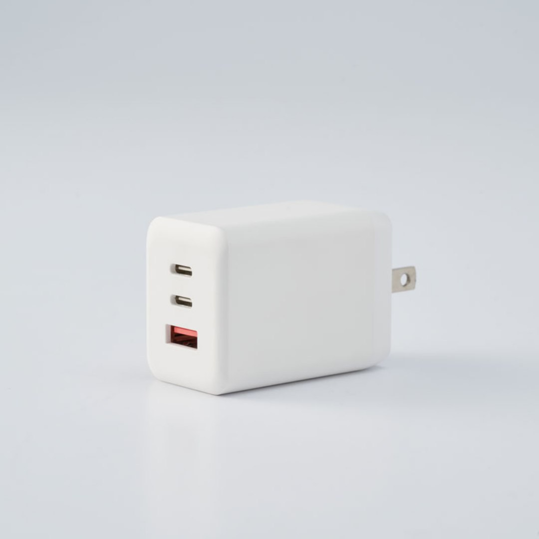 2024 無印良品3C好物推薦TOP.5：磁吸充電、快充插頭、手機掛繩...追加 3C 收納包出國超實用 - COOL-STYLE 潮流生活網