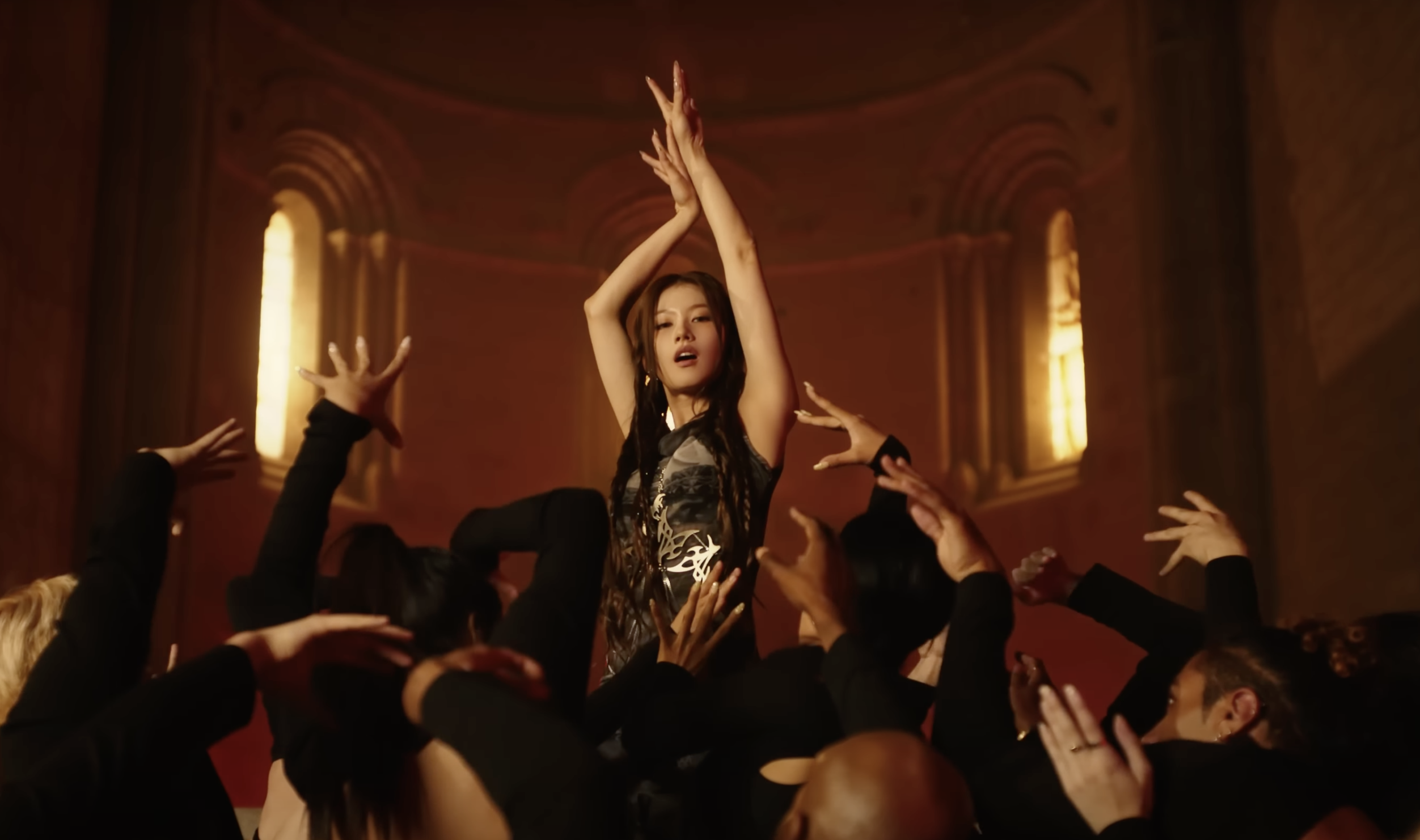 TWICE MISAMO 強勢回歸！「Identity」MV 解析，一次報你知！