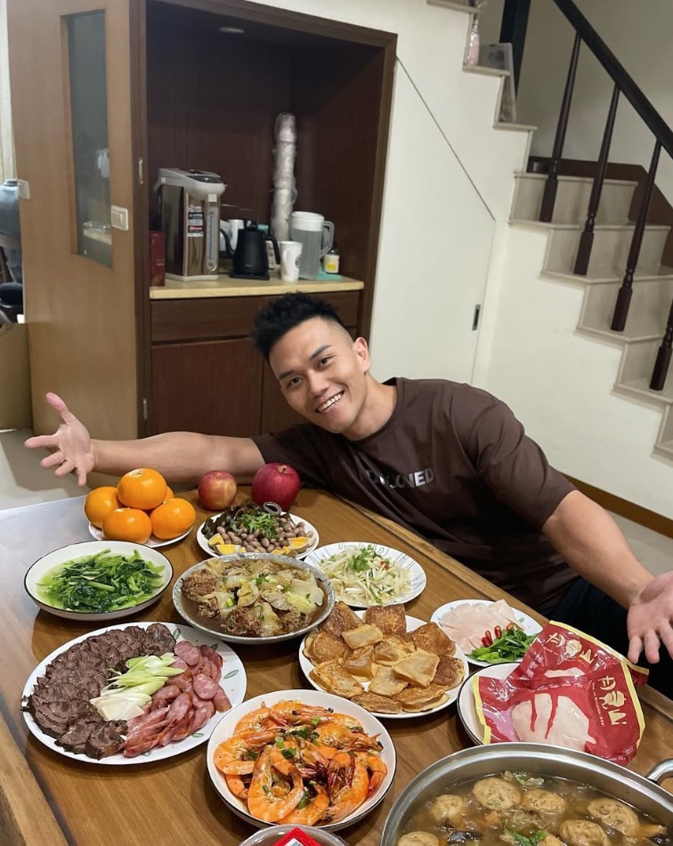 PEETA 葛格前妻爆偷錢！百萬健身 YTR 公開監視器畫面，本尊深夜致歉：憂鬱病症的加劇！ - COOL-STYLE 潮流生活網