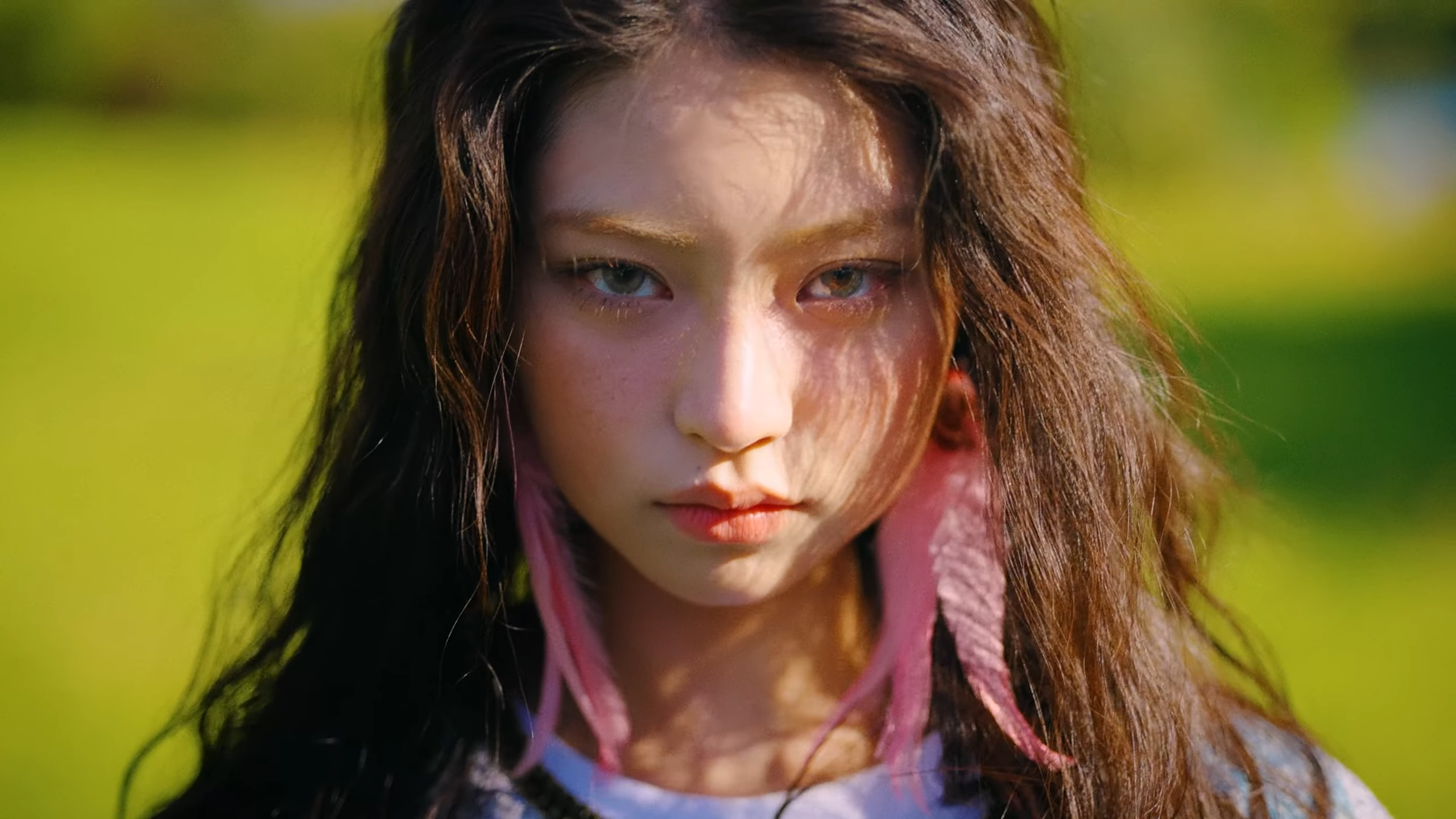 IVE 師妹新女團 KiiiKiii 新歌〈I DO ME〉無預警發行！清新質感意外大受好評！ - COOL-STYLE 潮流生活網