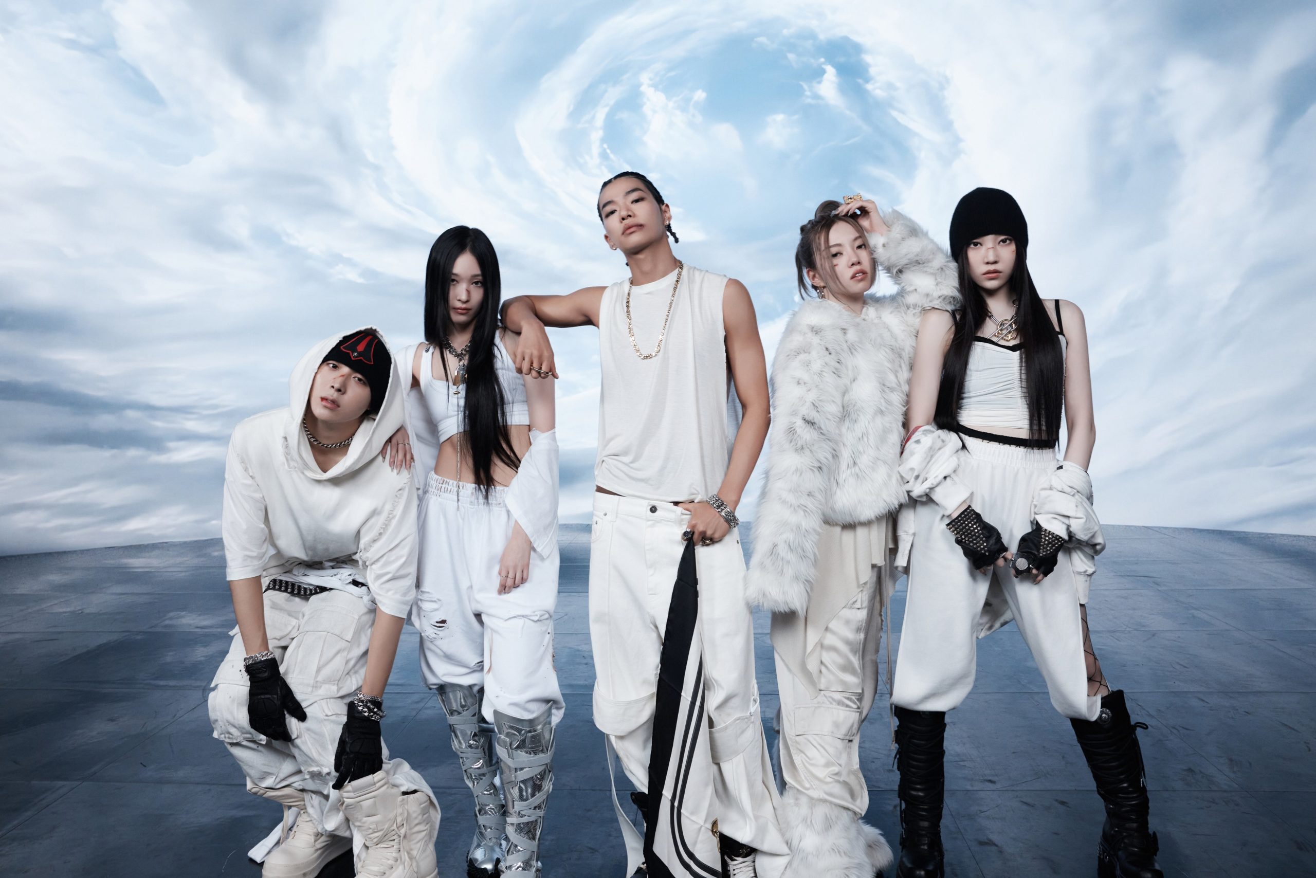 黑廠全新男女混聲團體 ALLDAY PROJECT 出道曲〈FAMOUS〉MV 上線！網：風格也太帥！ - COOL-STYLE 潮流生活網